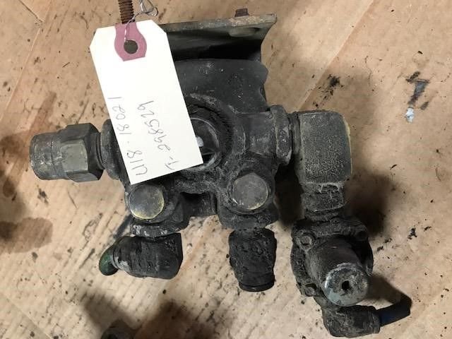 Used FREIGHTLINER T298529 Air Brakes and Hardware in Emerson, IA ...