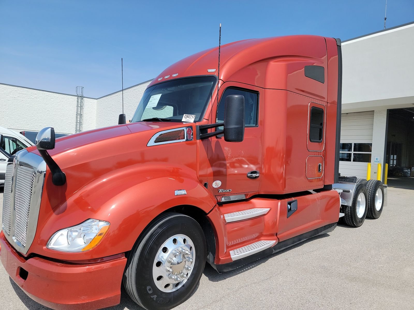 Used 2022 KENWORTH T680 Conventional - Day Cab in Online | NextTruck